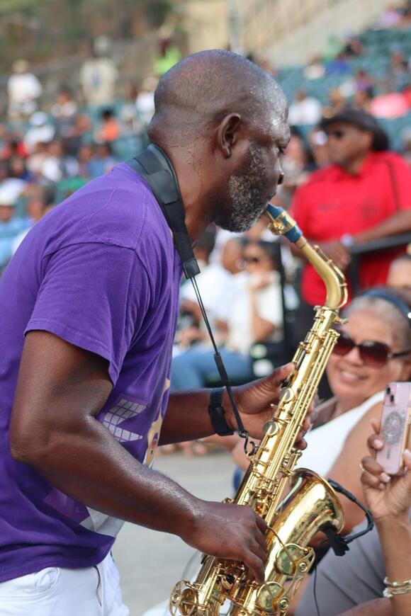 Kem Brings the ‘Kemistry Tour’ to the Dell Music Center with Brian ...