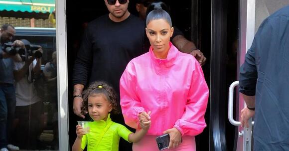 Kim Kardashian Shuts Down Long-Standing Rumor About Leaving Daughter ...