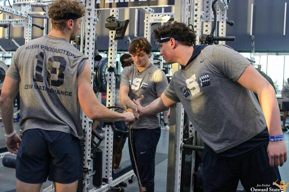 [Photo Story] Penn State Football Shows Off Strength In Max-Out Session