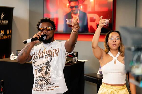 Exclusive: Usher Returns Home To ATL For Our 3-Year Anniversary Of ...