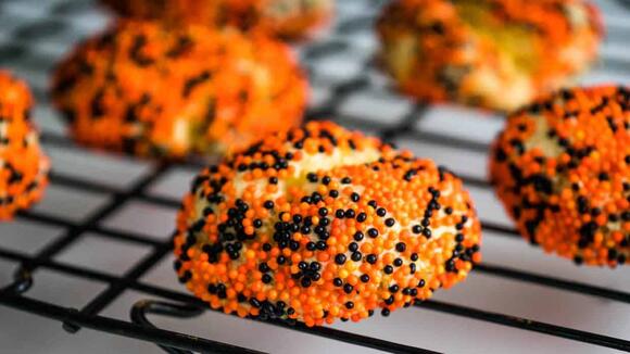 14 Spooky Halloween Recipes—Cookies and So Much More - NewsBreak