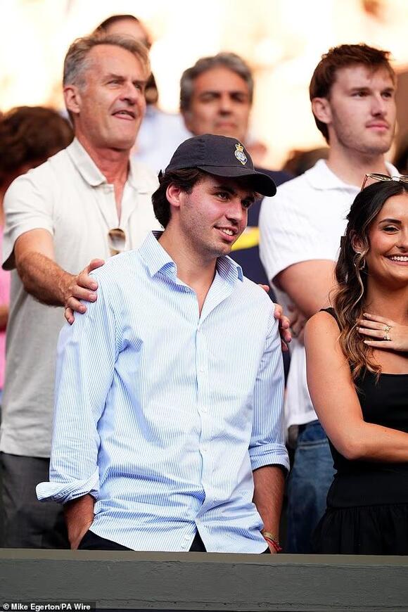 Emma Raducanu cosies up to long-time friend and fellow tennis prodigy ...