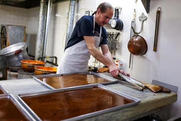 Donells Candies has been satisfying Casper's sweet tooth for 70 years ...