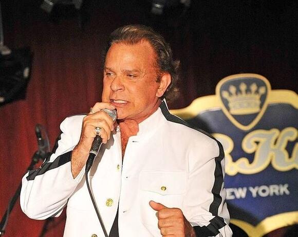 'Lightnin' Strikes' Singer Lou Christie Dies at 82 After Illness, Music ...