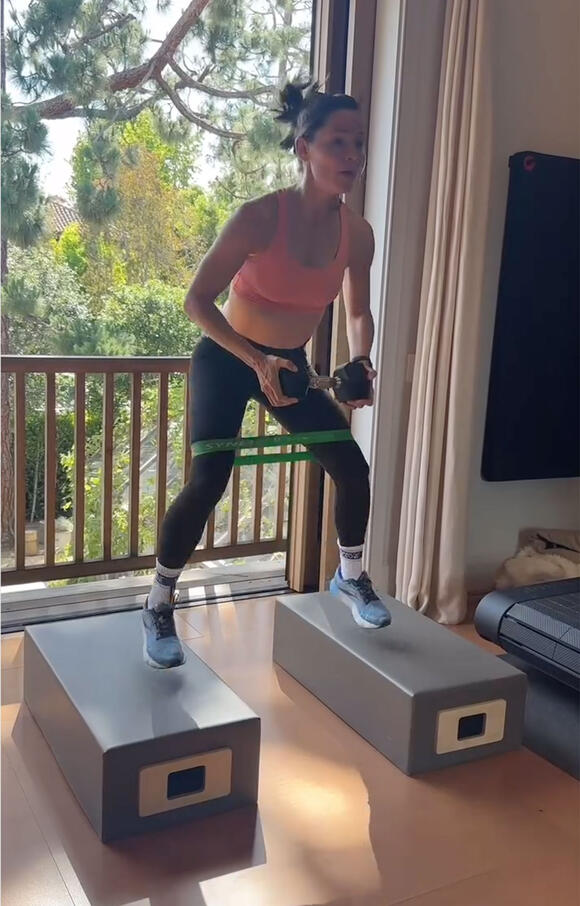 Jennifer Garner Shares A Video Of Her Training Regime For 'Elektra ...