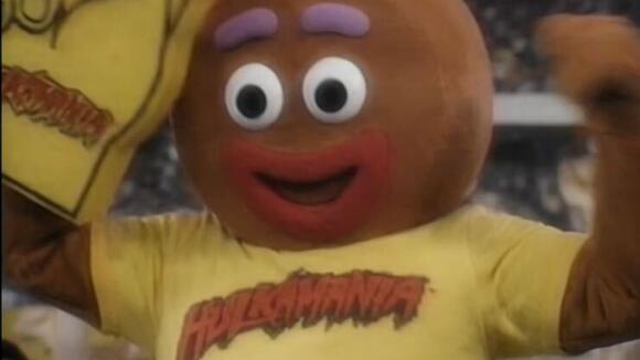WWE Recreates Iconic Past Moments With Gingerbread Man for SmackDown ...