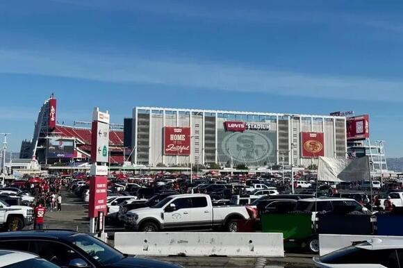 Locals sound off about proposal to swing flying atrocity over major US ...