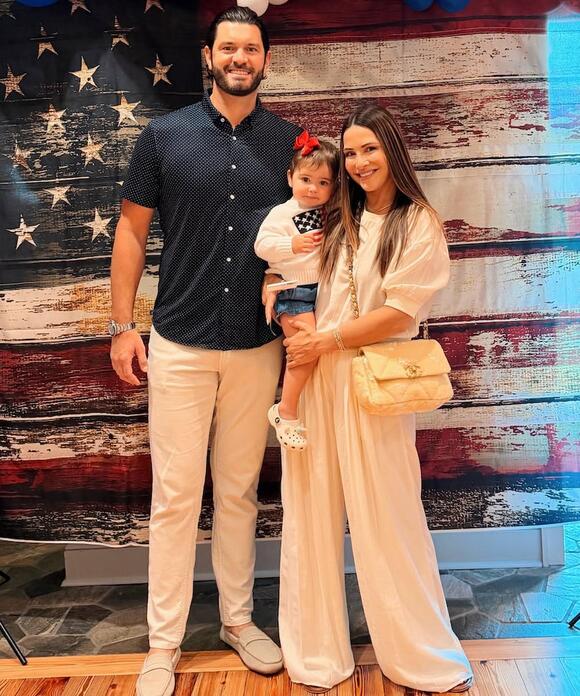Bachelorette Andi Dorfman & Husband Blaine Hart Expecting Baby #2 ...