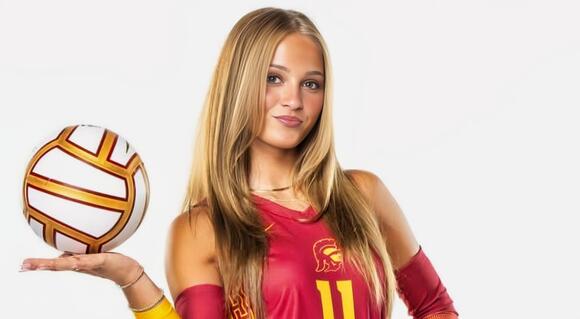 PHOTOS: Lane Kiffin’s Daughter Presley Shuts Down Social Media Posing ...