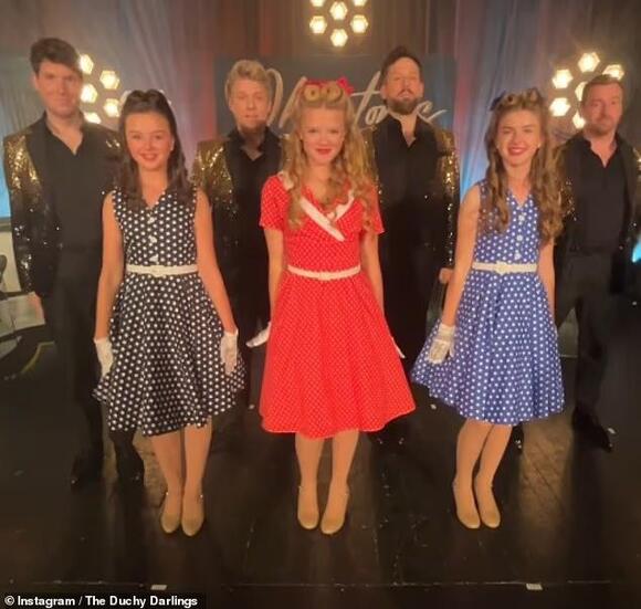 Teenage singing trio bring World War II music to the TikTok generation ...