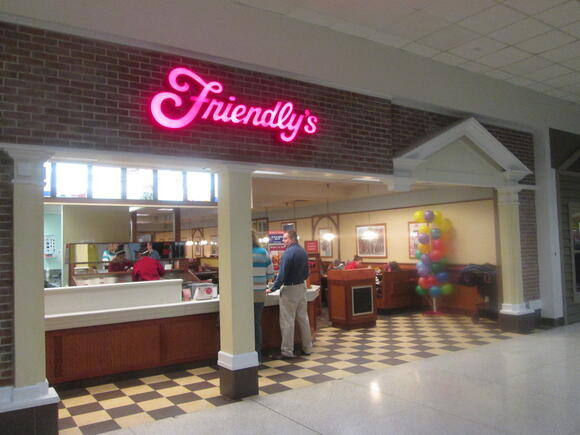 5 Classic Chain Restaurants Making A Big Comeback In 2025 - NewsBreak