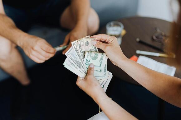 The Tipping Culture War Inside American Restaurants Is Getting Uglier ...