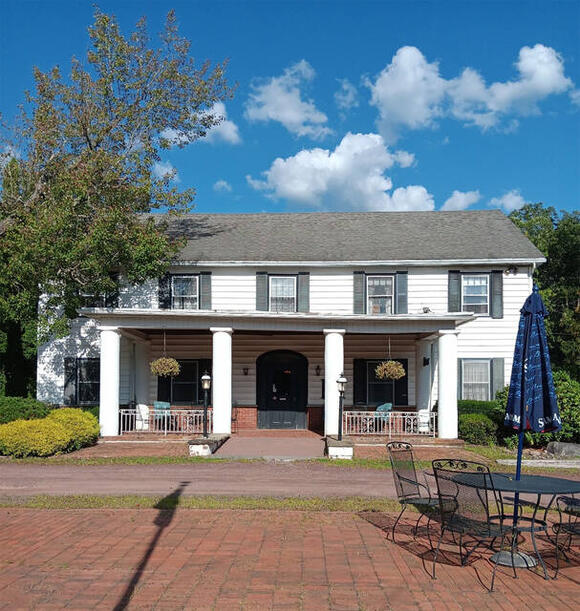 Around Town: Beloved Bear Creek Inne, a local fixture since 1939, says ...