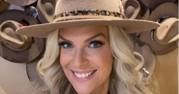 Cable News Host Janice Dean, 55, Who Lives With Multiple Sclerosis ...