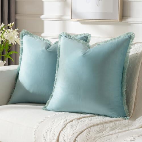 Kathy Bates' Rich Living Room Colors Embrace the 'Old Money' Palette ...