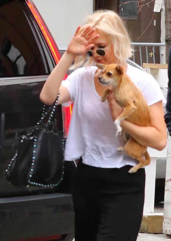 Fans Defend Jennifer Lawrence After She's Called 'Awful' For Getting ...