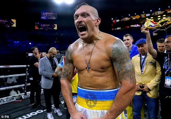Revealed: The meaning behind Oleksandr Usyk's elaborate tracksuit ahead ...