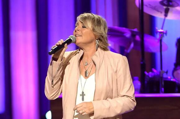 These 36 Country Singers Have Battled Cancer - NewsBreak