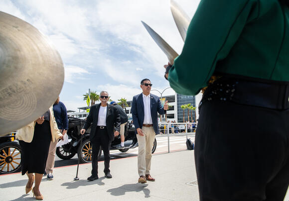 Long Beach Airport to undergo $37 million overhaul of gates, concourses ...