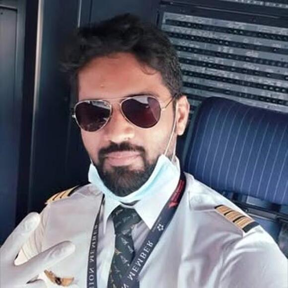 Air India captain's father, 82, reveals heartbreaking promise pilot son ...