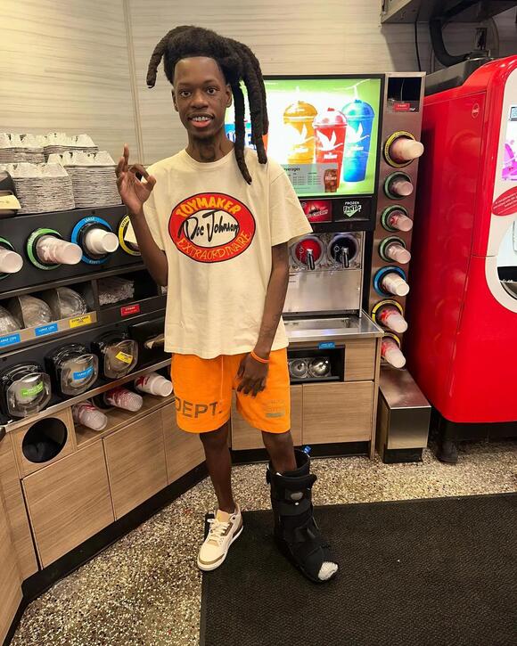 4 arrested in gang shooting death of rapper Julio Foolio as he ...