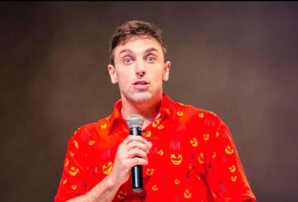 15 Comedians Whose Year Was Noticeably Rougher Than Most - NewsBreak