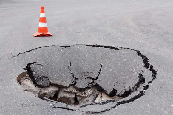 Giant Sinkhole Opens Inside California Trader Joe’s - NewsBreak