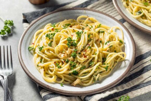 14 Garlic Recipes That Taste And Smell Incredible - NewsBreak