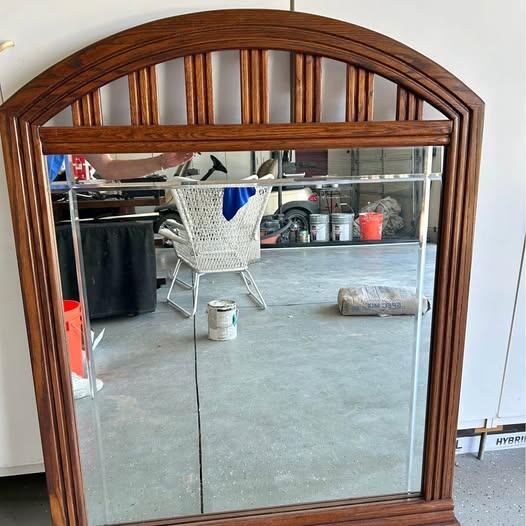 🎁 Freebies Up for Grabs in Indio — Furniture, Mirrors & More - NewsBreak