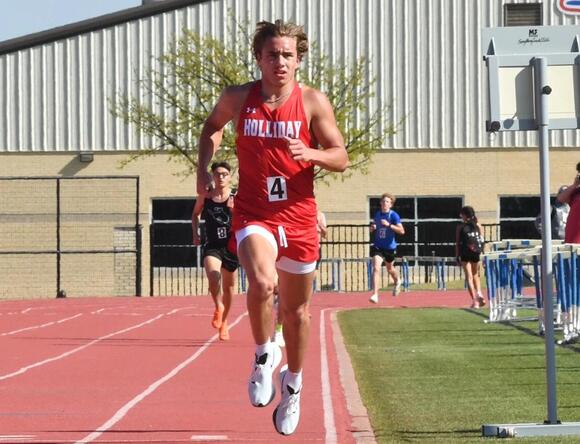 Holliday's Noah Strohman grabs another Texas state track title, and his ...