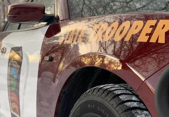Loose Trailer Causes Multi-vehicle Accident Near Duelm - NewsBreak