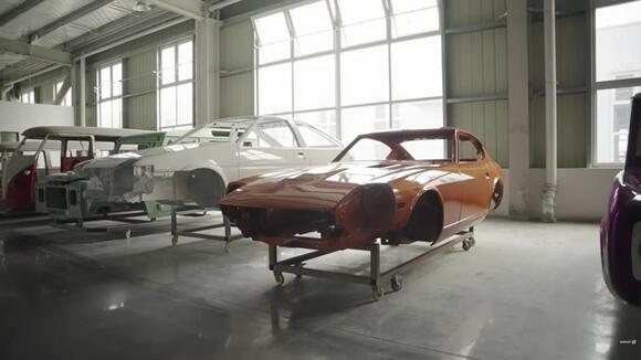 Made In China — Larry Chen Visits Factory That Builds Iconic Classic ...