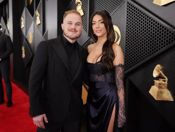 Zach Bryan's 'With Heaven On Top' Soars To No. 1, Knocking Morgan ...