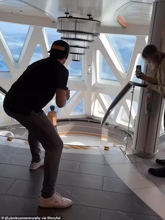 Terrifying moment cruise ship slams into enormous 40ft waves with ...