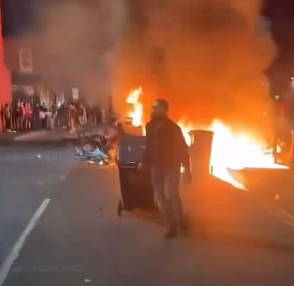 The hero councillor who formed a human shield to stop violence ...