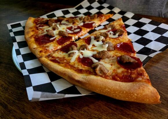The Best Pizza in Cedar Rapids? It Might Just be at Dua Pie! - NewsBreak