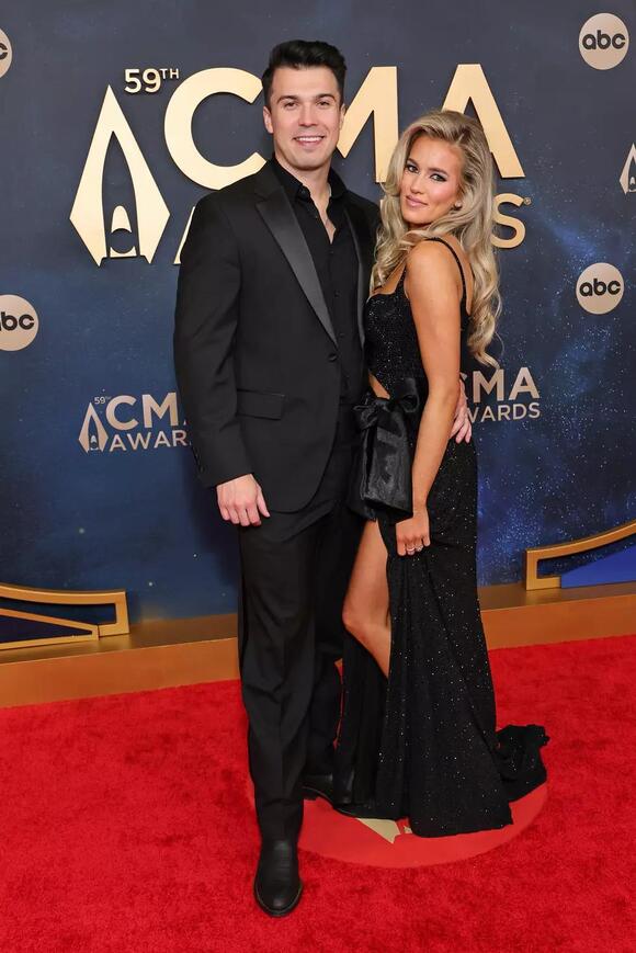 Lainey Wilson Named Entertainer of the Year at the 2025 CMA Awards ...