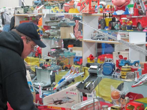 Toy Show bringing rare finds, nostalgia, and delight to Kalamazoo ...