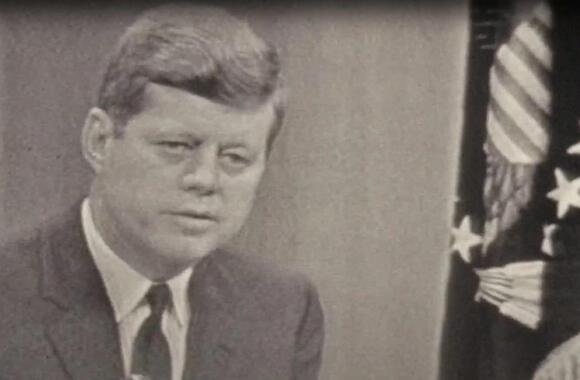 Nurse Who Treated JFK In 1963 Claims She Saw ‘Pristine Bullet’ Next To ...