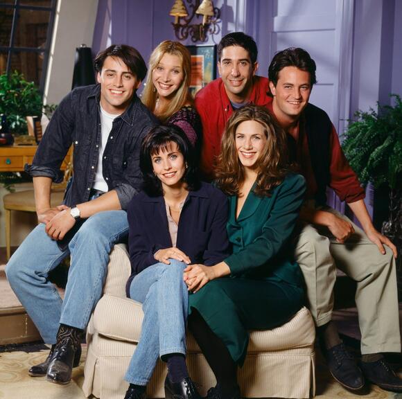 ‘Friends’ Star Sparks Fresh Plastic Surgery Rumors About Her ‘Tight ...