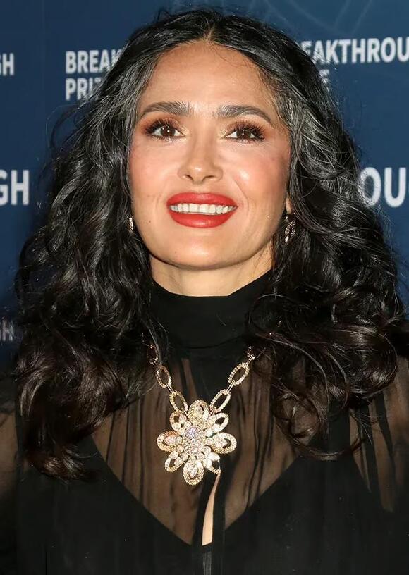 The 'Quiet Silver' Hair Trend Women Over 50 Are Embracing To Make Gray ...
