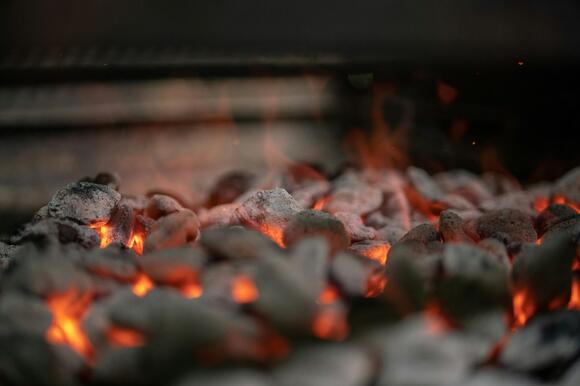 6 Charcoal Grill Setups to Learn Before Summer Grilling Season Starts ...
