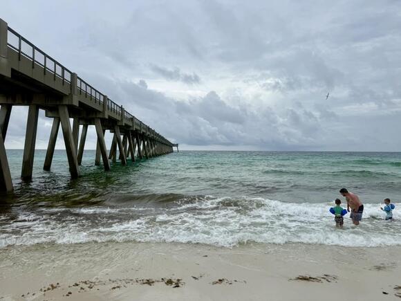Red flag warning at Navarre Beach through Saturday - NewsBreak