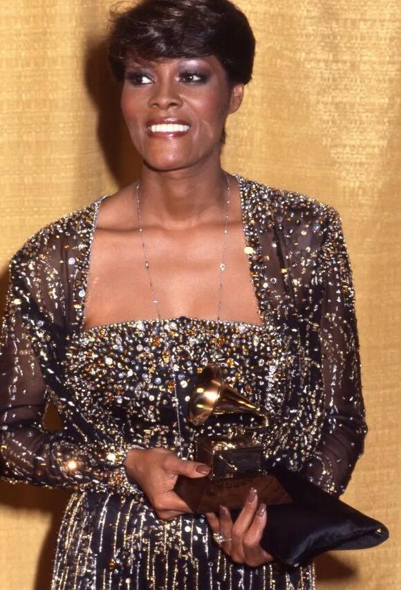 Dionne Warwick Goes Viral After Influencer Calls Her The B-Word — 8 ...