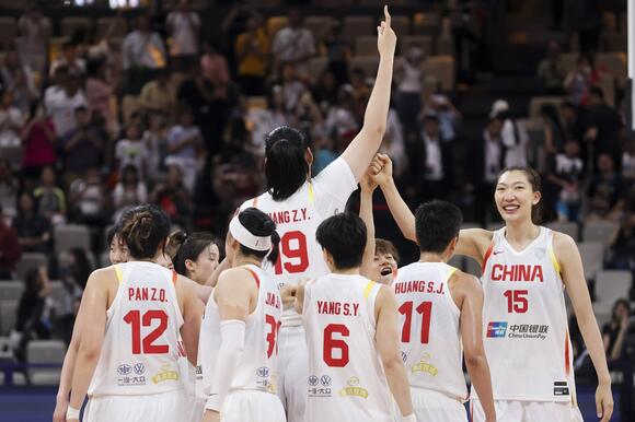 Who Is 18-Year-Old 7-Foot-3 Chinese Basketball Phenom Zhang Ziyu ...