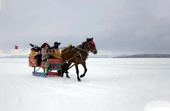 The Timeless Legacy of "Jingle Bells": From 1857 Origins to Global ...