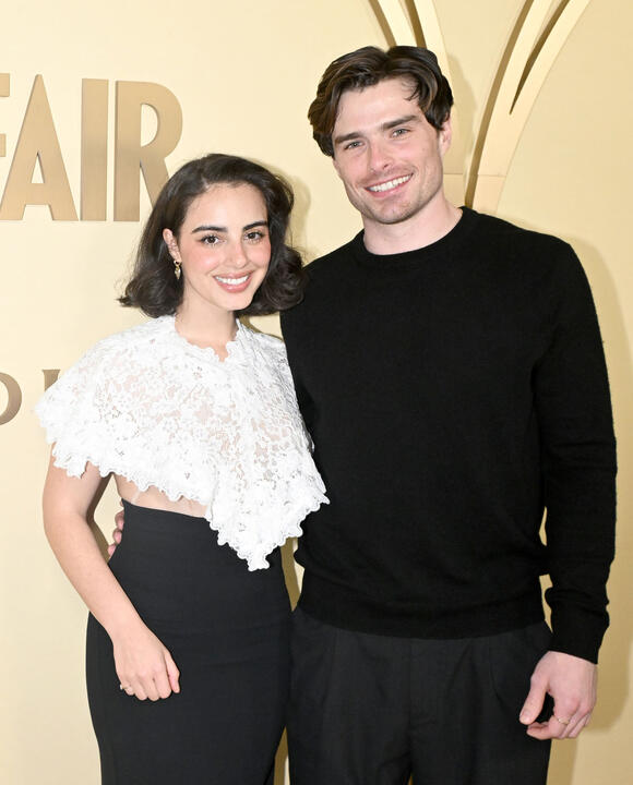 Is Michael Bradway Single or Married? His Real-Life Fiancee Is Also an ...