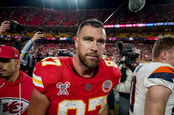 Chiefs Star Travis Kelce Breaks Silence on His NFL Future and Leaves ...