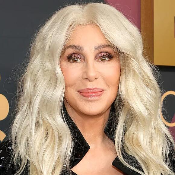 Cher Is A Vision In A Deconstructed Leather Gown At The Grammys As Fans ...