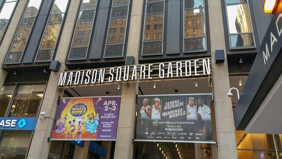 Knicks Fans Threw Objects at Victor Wembanyama Outside His Hotel After ...